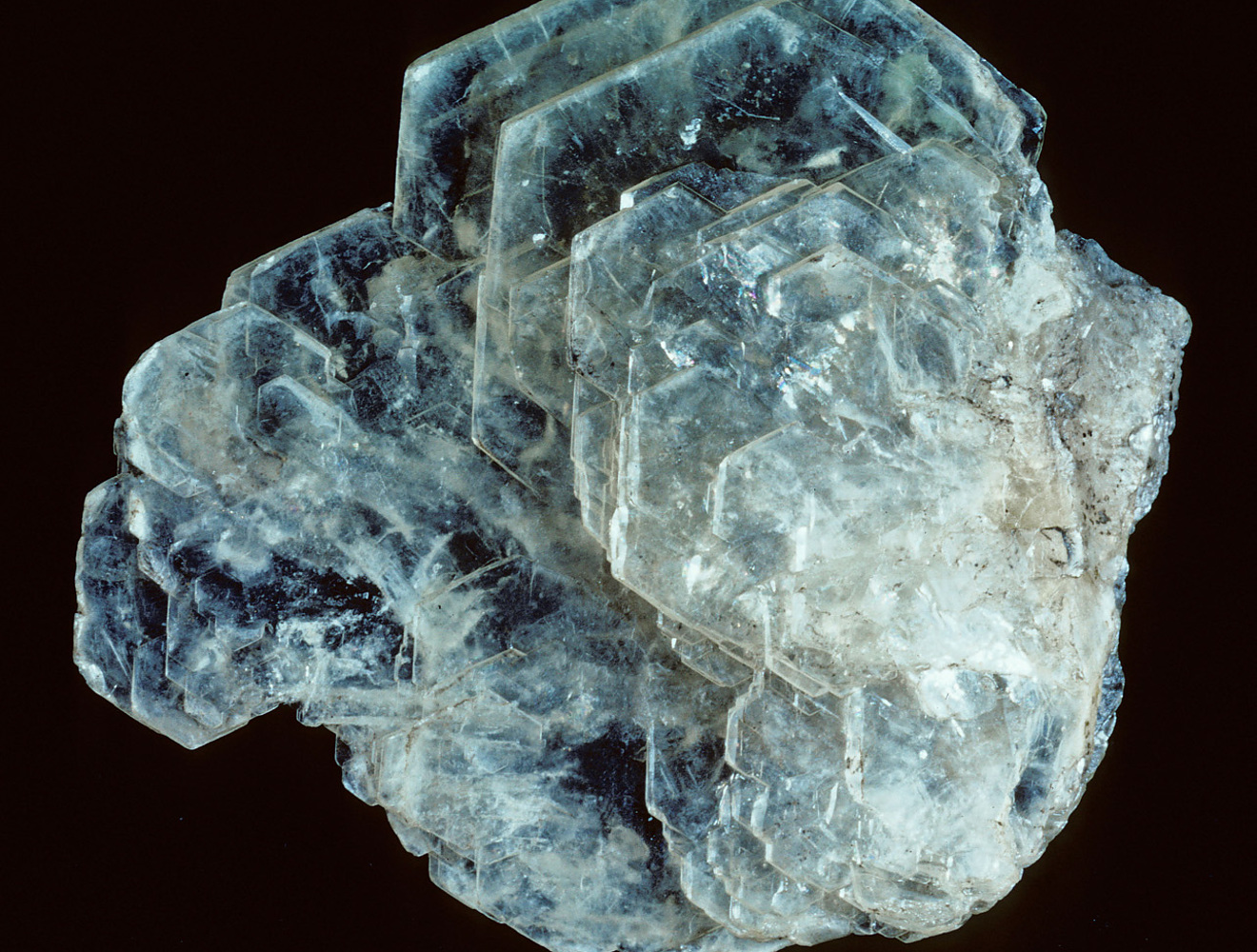 Brucite: Mineral information, data and localities.