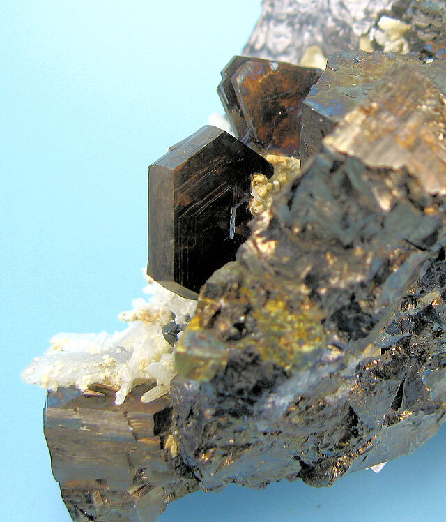 Pyrrhotite, Sphalerite, Quartz, Galena