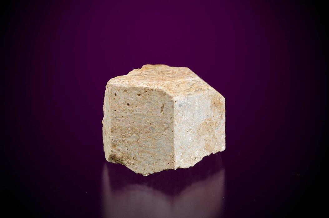 Chlorapatite-M: Mineral information, data and localities.