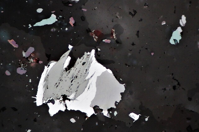 Tiemannite, Clausthalite, Hematite, Calcite