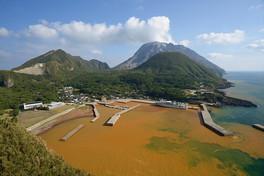 Satsuma-Ioujima (Satsuma-Iwojima; Iou island), Mishima village ...