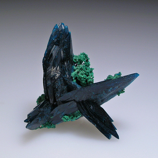 Veszelyite: Mineral information, data and localities.