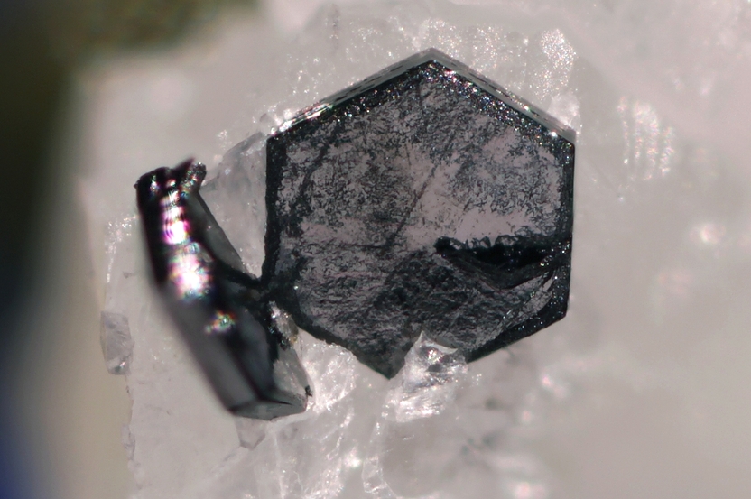 Graphite: Mineral information, data and localities.