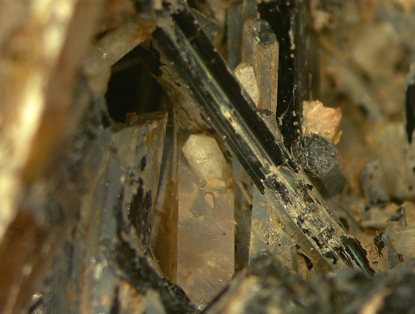 Strontium-Apatite: Mineral information, data and localities.