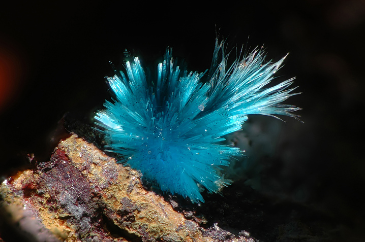 Devilline: Mineral information, data and localities.