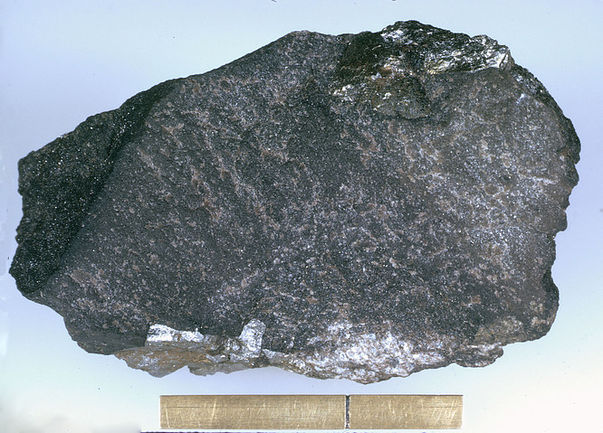 Maldonite: Mineral information, data and localities.