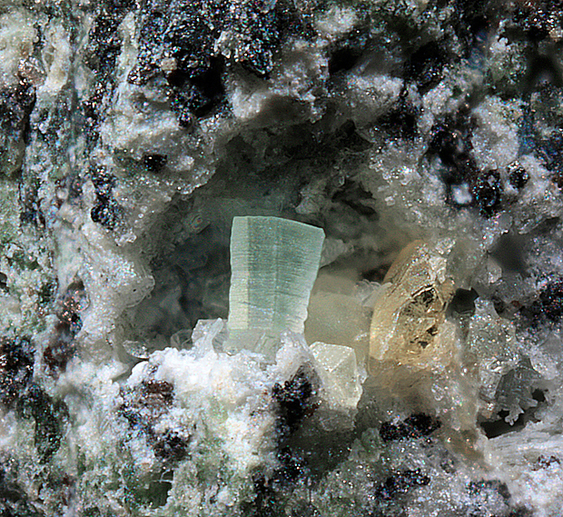 Lizardite: Mineral information, data and localities.