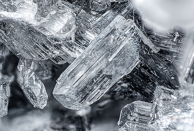 Afwillite: Mineral information, data and localities.