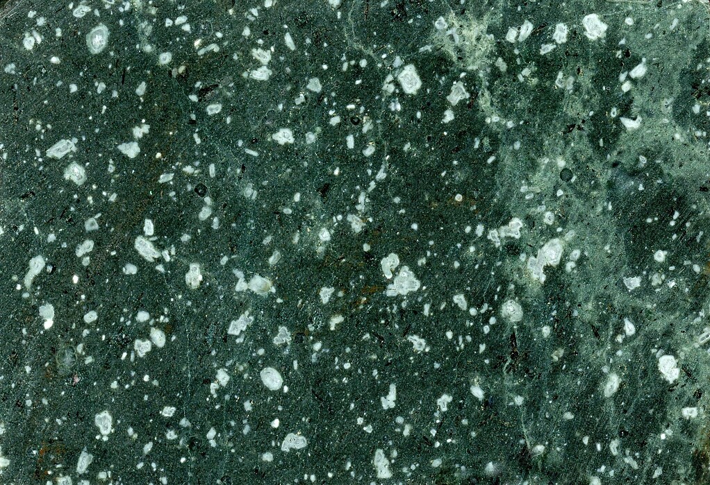 Porphyrite: Mineral information, data and localities.