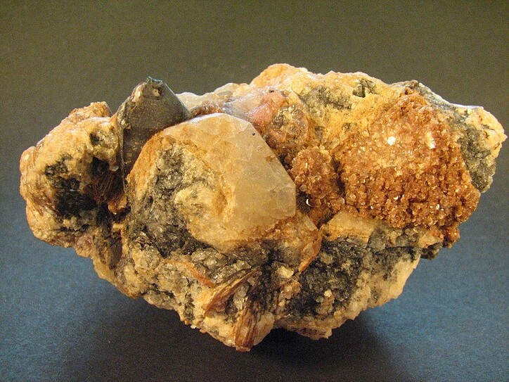 Pollucite: Mineral information, data and localities.