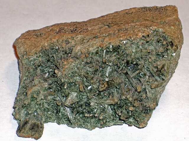 Amphibole Supergroup (Var: Uralite)