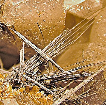 Bismuth: Mineral information, data and localities.