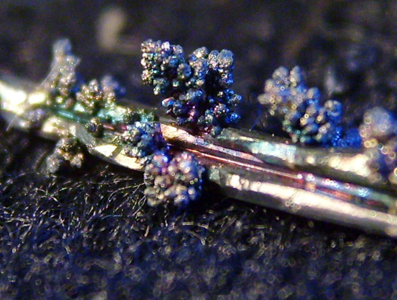 Identity Help : Locality help for this strange native silver crystal?