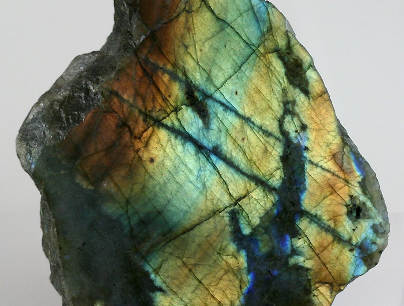 Labradorite Mineral information data and localities