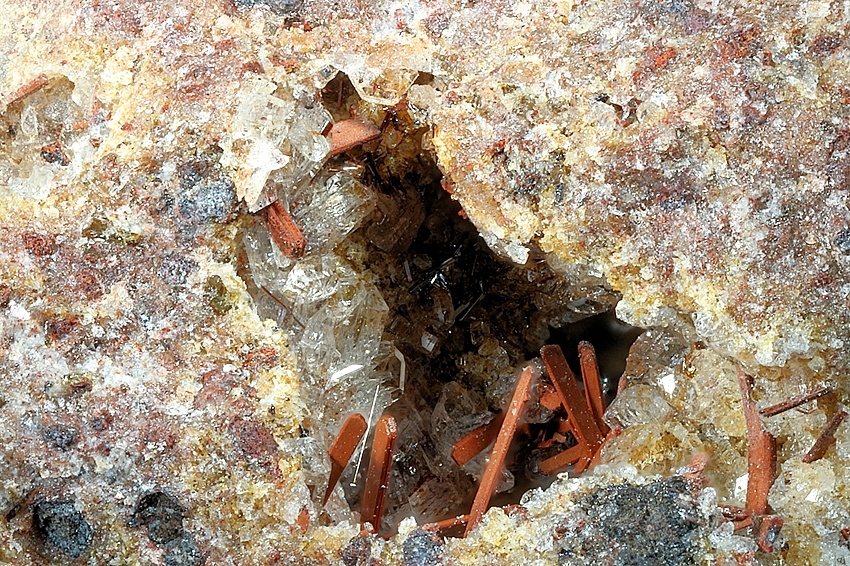 Armalcolite: Mineral information, data and localities.