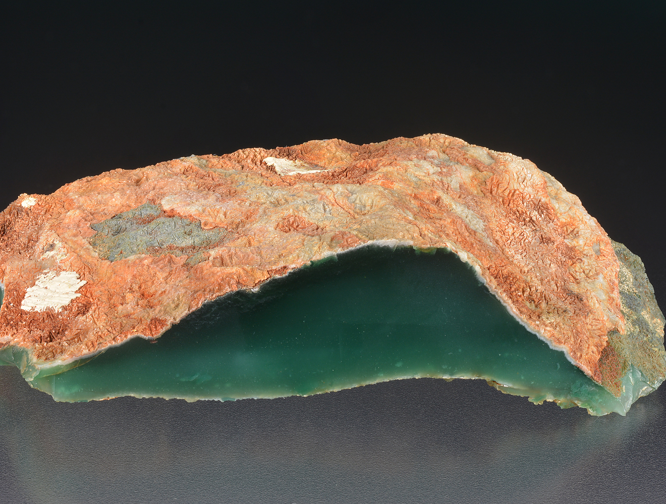 Chrome-Chalcedony: Mineral information, data and localities.