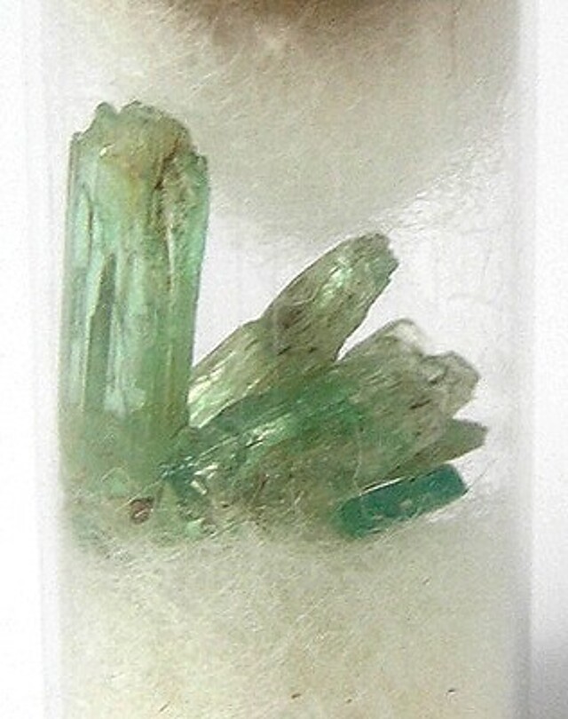 Spodumene (Var: Hiddenite)