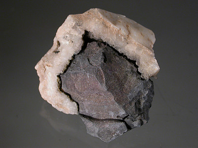 4CK-5AK - Native Arsenic, Quartz