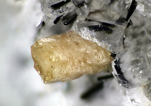 Arisite-(Ce): Mineral information, data and localities.