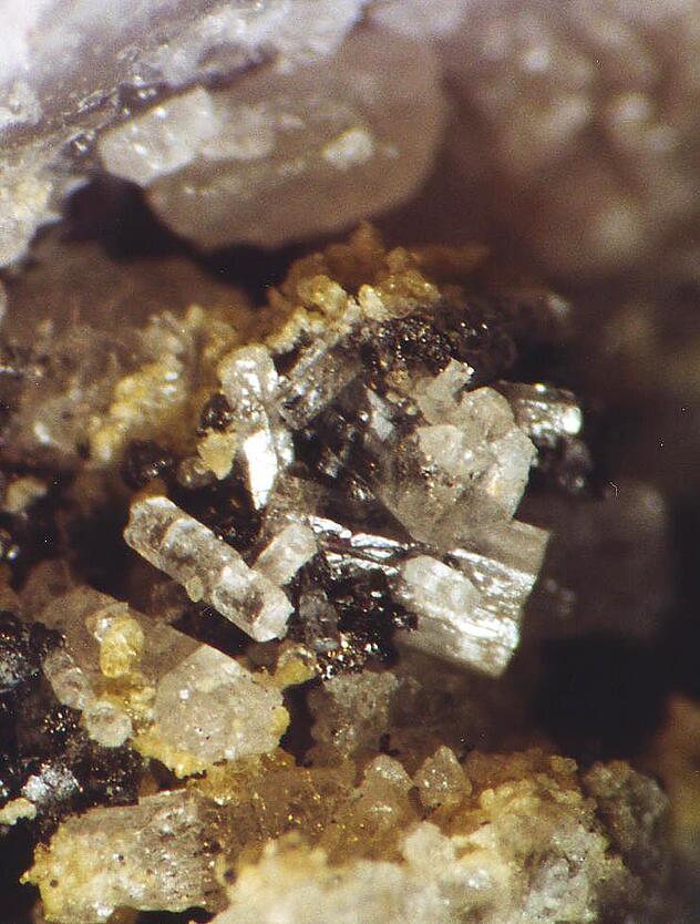 Bromellite: Mineral information, data and localities.