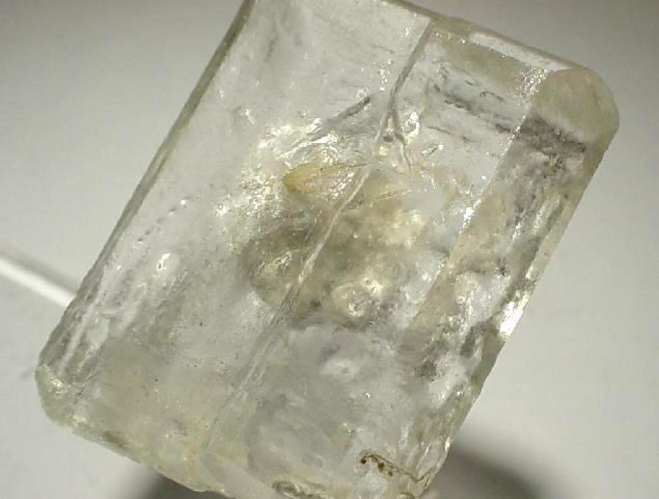 Sylvite: Mineral information, data and localities.