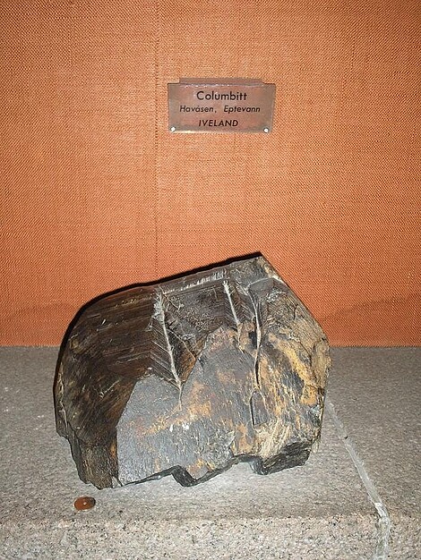 Niobium (Columbium): Mineral information, data and localities.