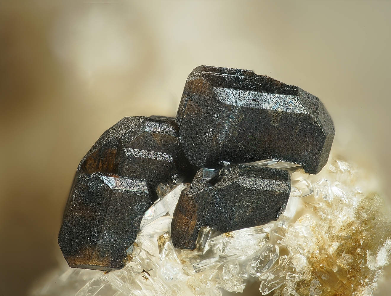Pyroxmangite: Mineral information, data and localities.