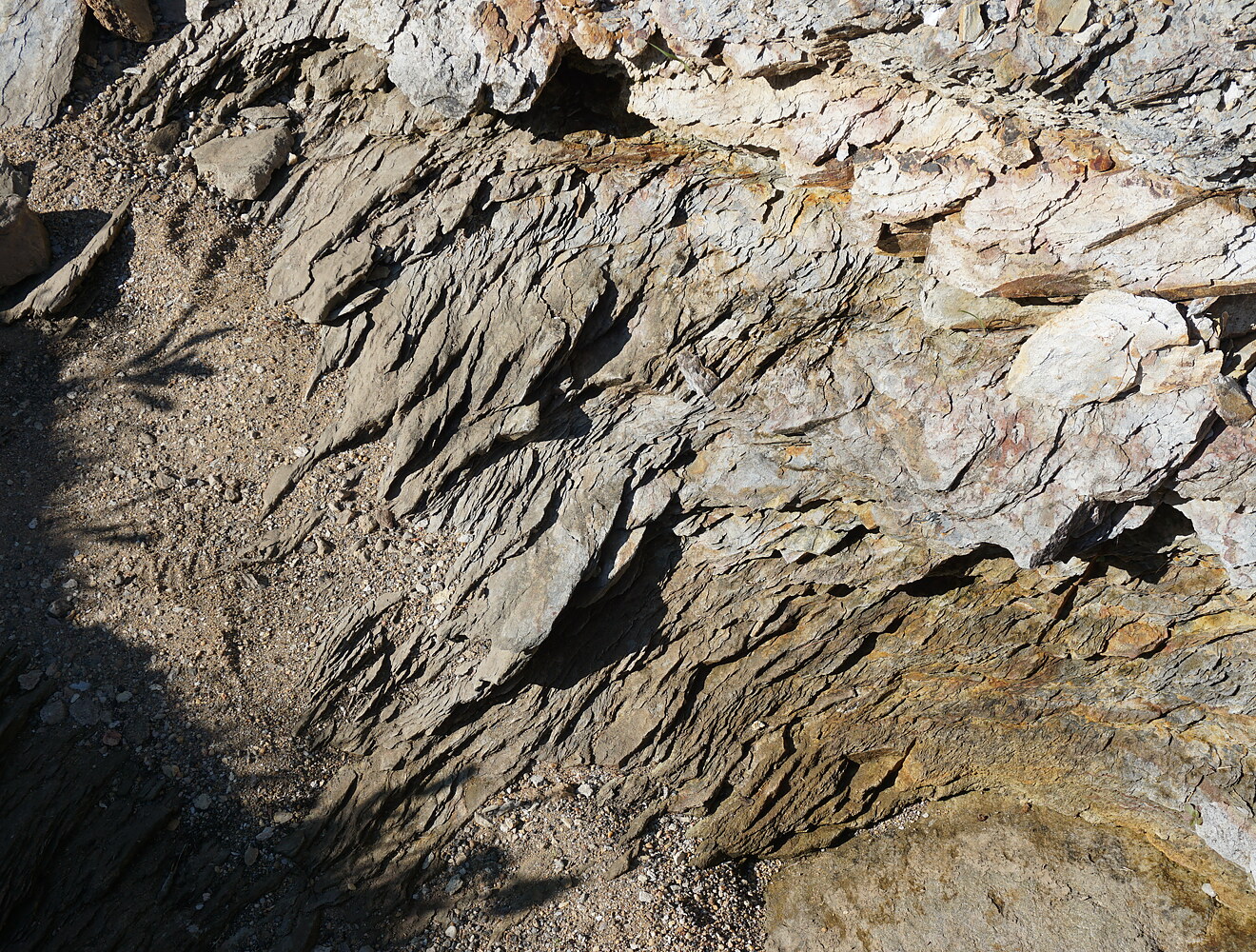 Phyllite: Mineral information, data and localities.