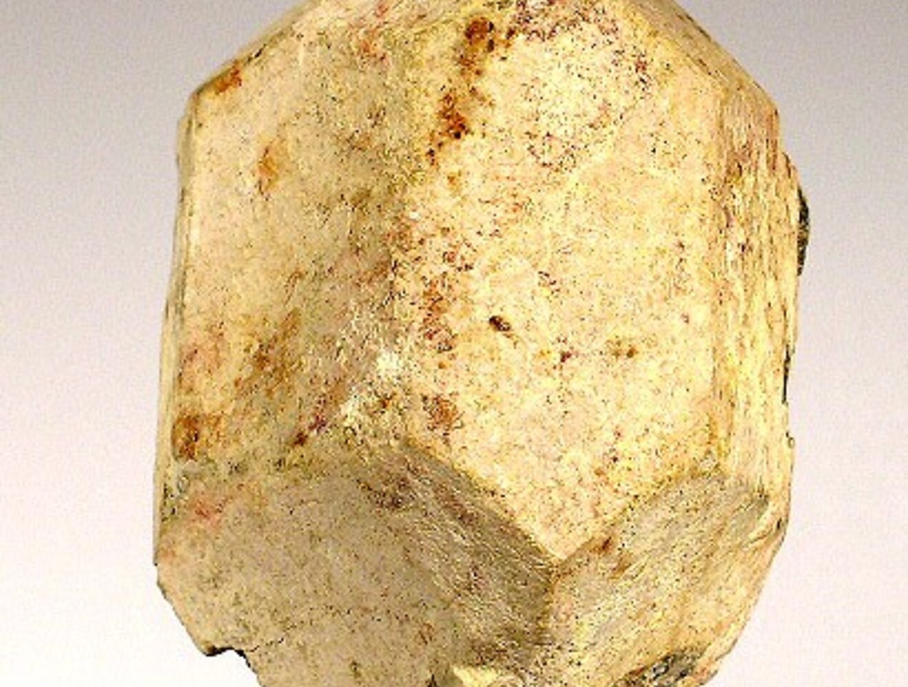 Brannerite-Thorutite Series: Mineral information, data and localities.