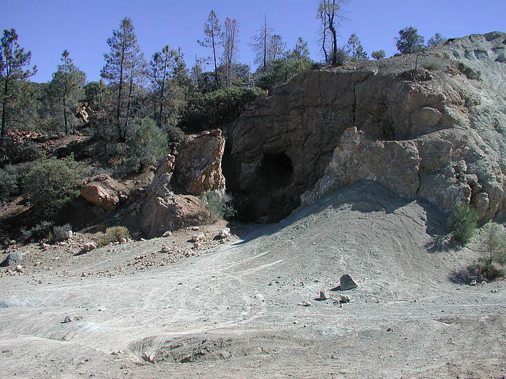 Aurora Mine (Morning Star), Idria Peak, San Benito County, California, USA