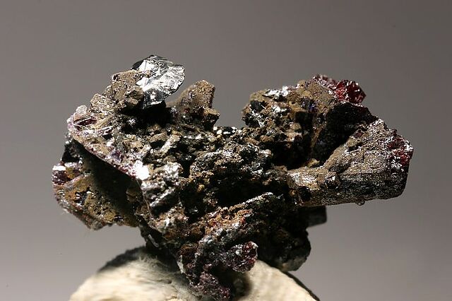 Polybasite, Proustite