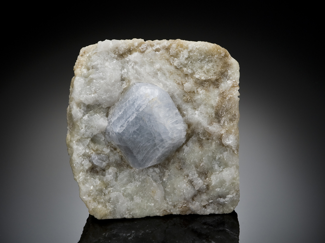 Sodalite, Calcite