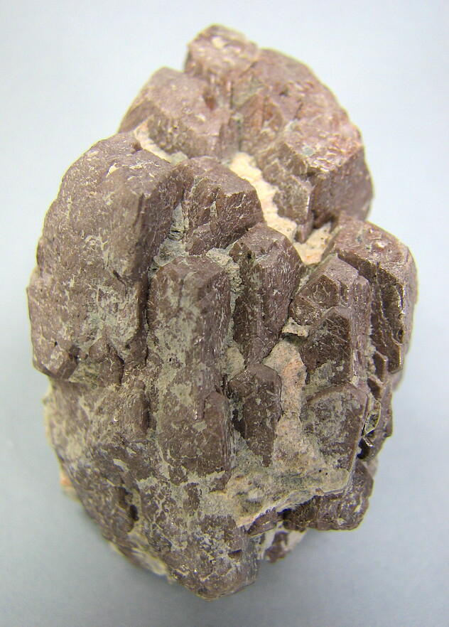 Cyrtolite: Mineral information, data and localities.