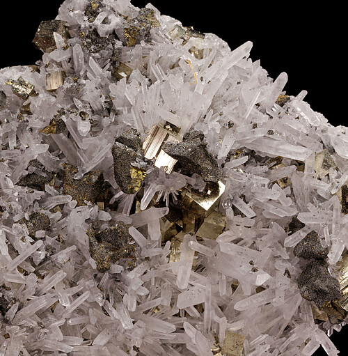 2KG-NHD - Quartz, Tetrahedrite Subgroup, Chalcopyrite, Pyrite, Sphalerite