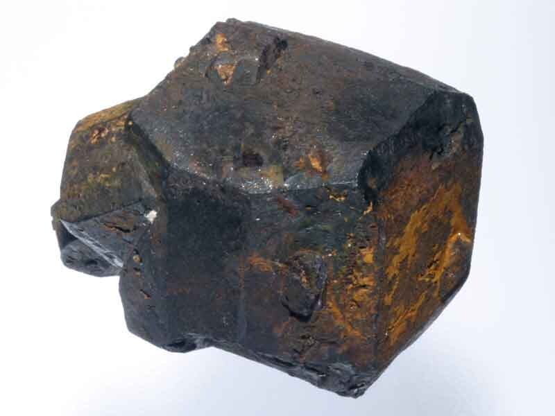 mindat.org - Goethite