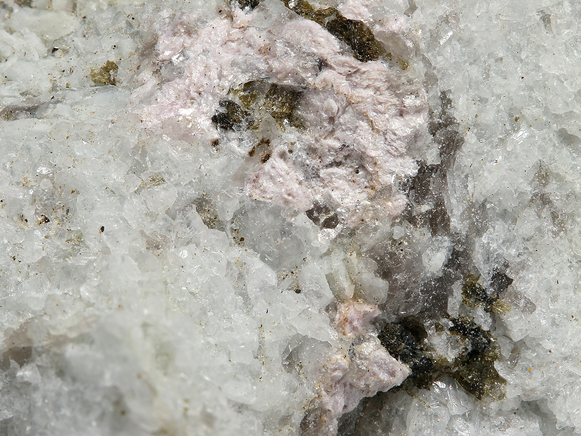 Muscovite (Var: Illite), Albite, Elbaite, Quartz