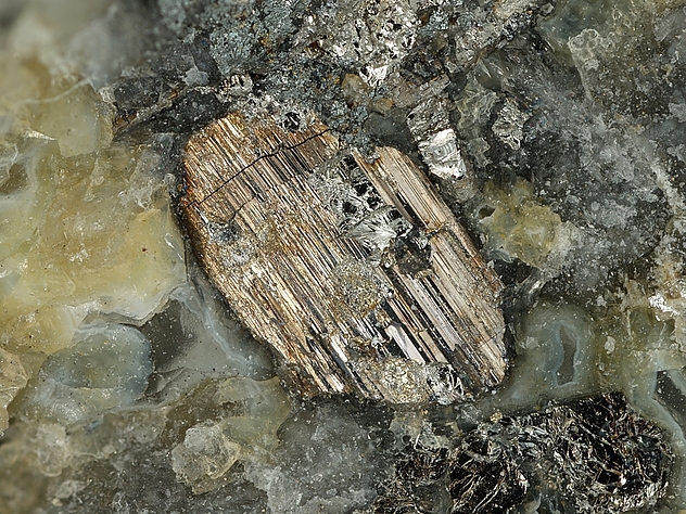 Krennerite: Mineral information, data and localities.