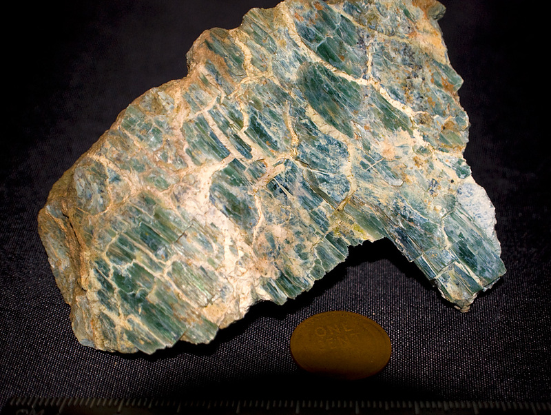 Serpentine Subgroup (Var: Picrolite)
