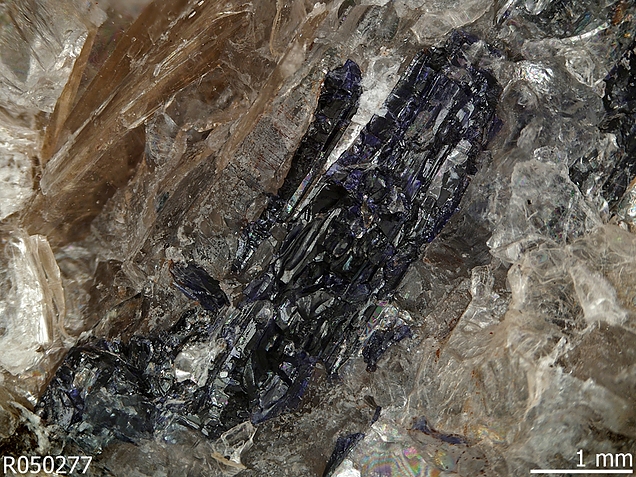 Yoderite: Mineral information, data and localities.
