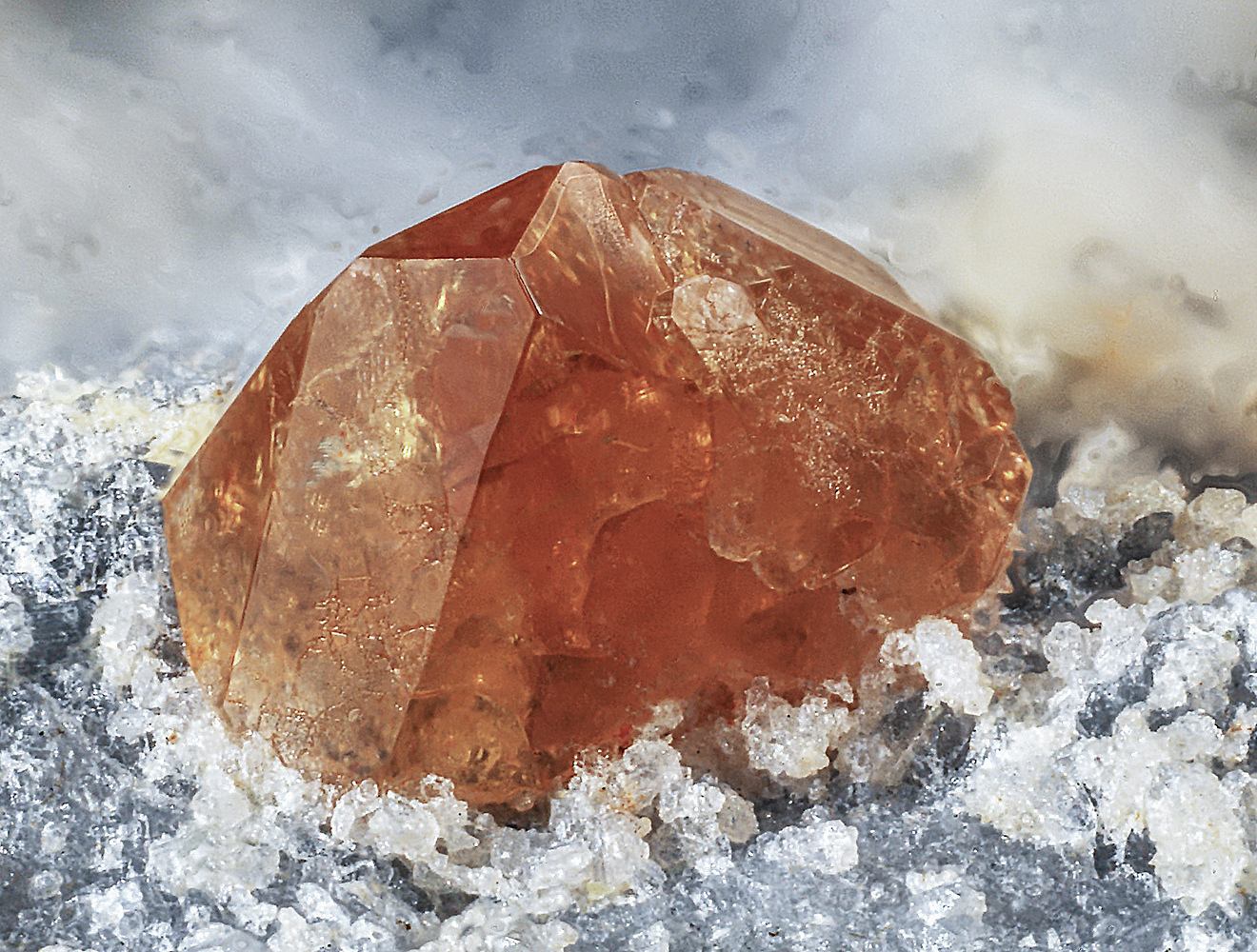 Monazite-(La): Mineral information, data and localities.