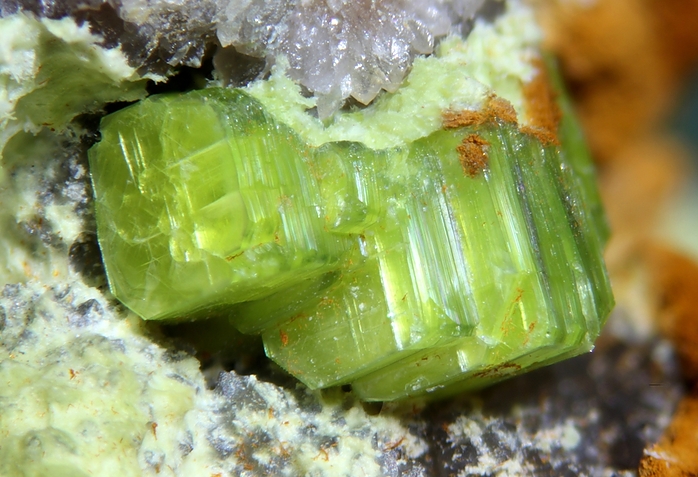 Meta-autunite: Mineral information, data and localities.