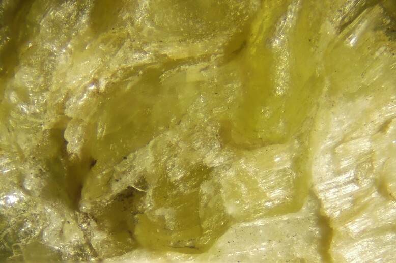 Eastonite: Mineral information, data and localities.