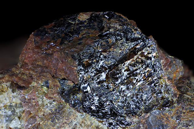 Thortveitite