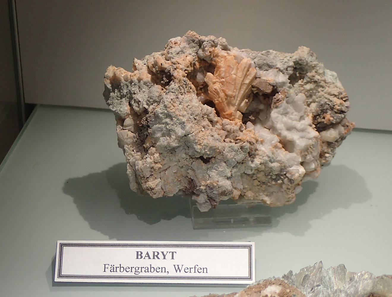Photos : Wagnerite or barite?