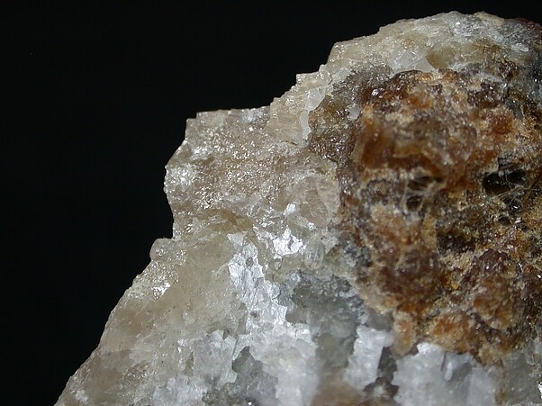 Sinhalite: Mineral information, data and localities.