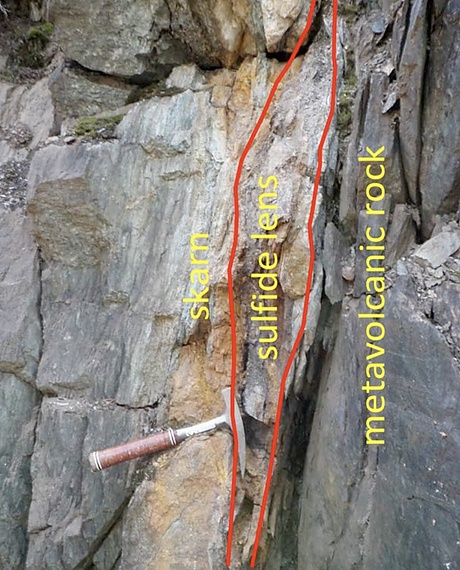 Metavolcanic rock: Mineral information, data and localities.