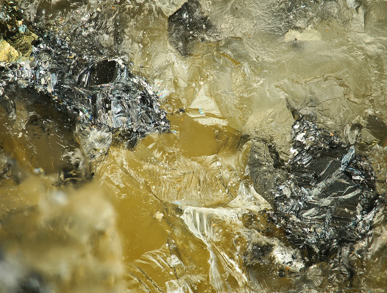 Ardaite: Mineral information, data and localities.