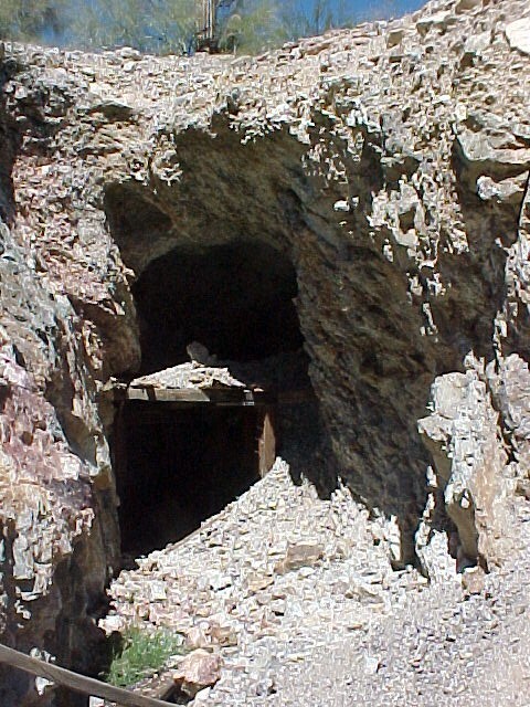 McGuffie Mine (King Medici Mine; Mountain Rose Mine), Rawhide Wash ...