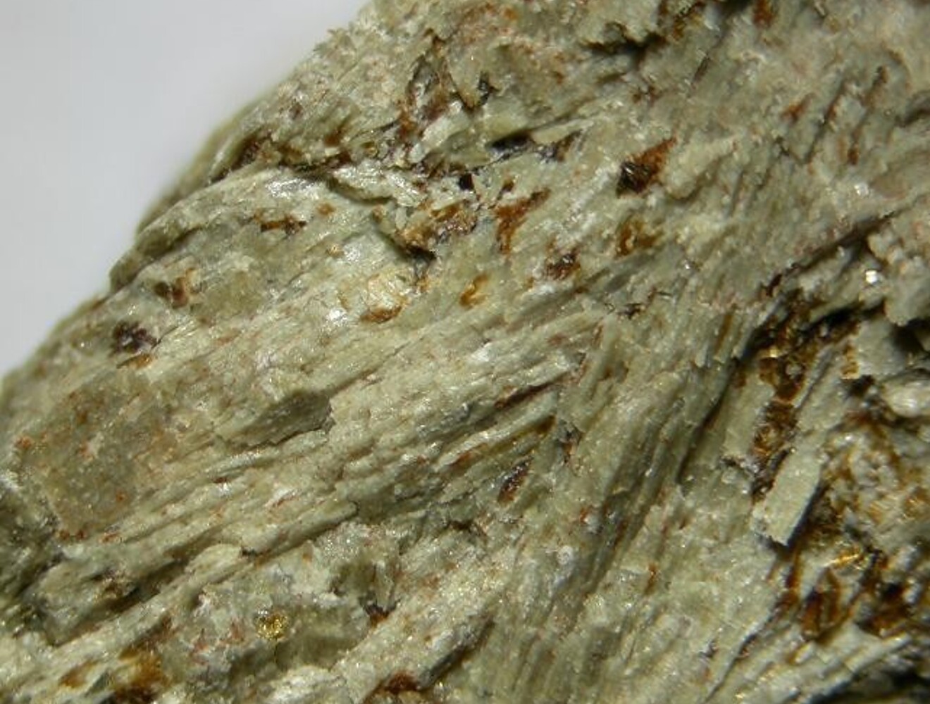 Aliettite: Mineral information, data and localities.