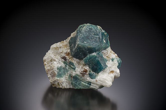 Haüyne: Mineral information, data and localities.